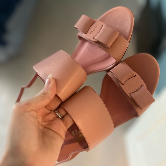 Salvatore Ferragamo | Shoes | Salvatore Ferragamo Giulia Bow Desert ...